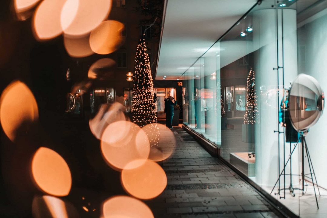 Building a 360° Christmas marketing strategy in retail (2023 ...